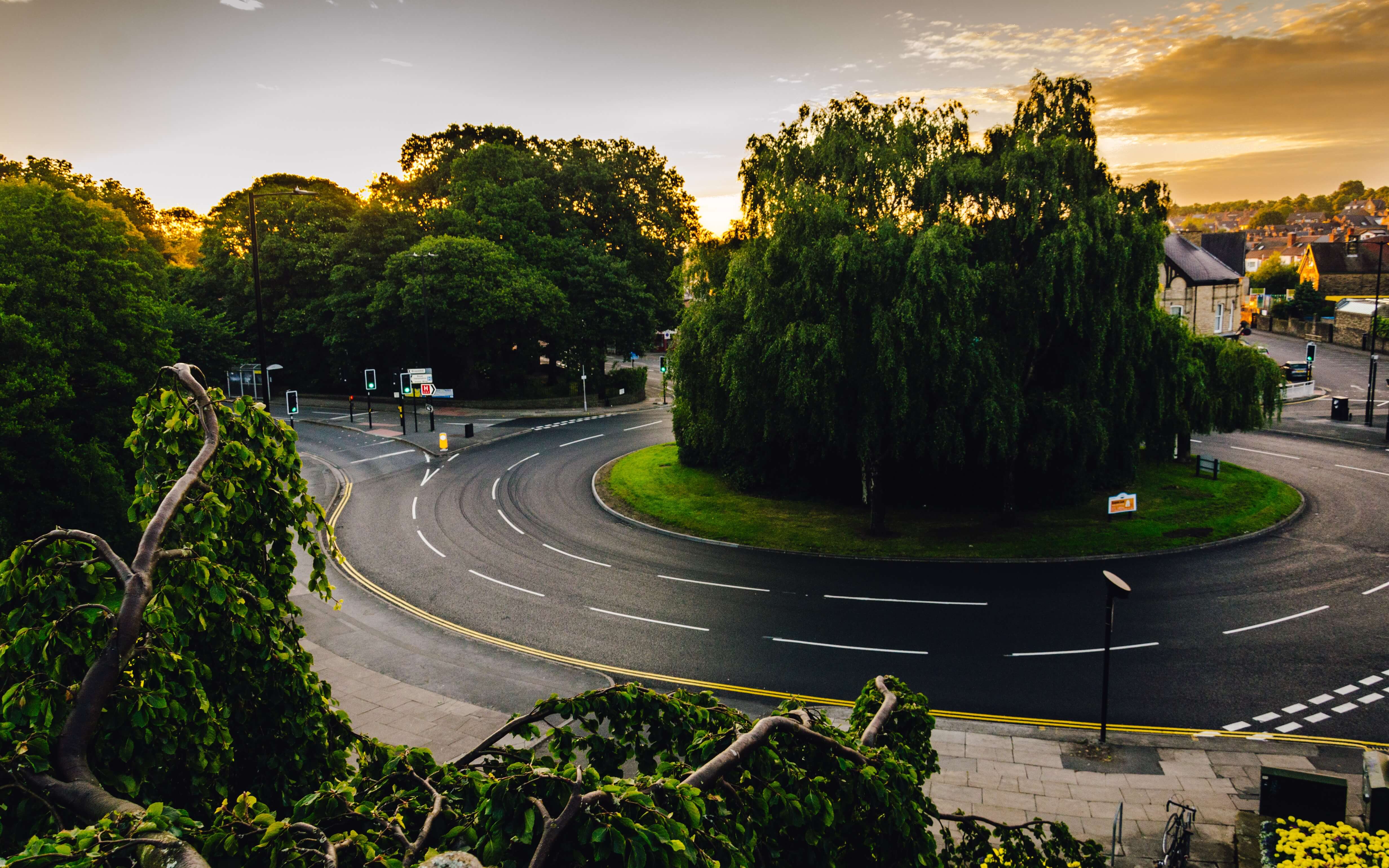 The Complete Guide To Understanding UK Road Markings